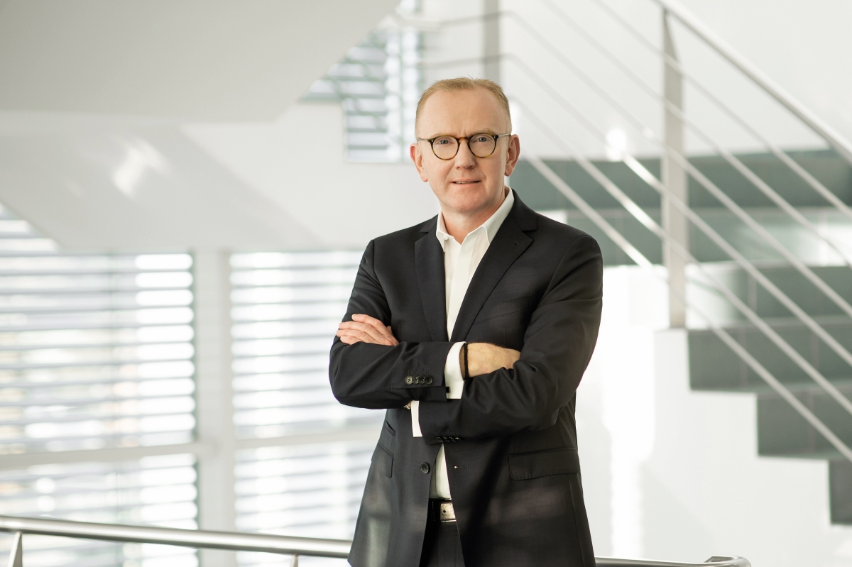 Flüssigkeitskühlsysteme für High-Performance-Server in die USA - KKA ...