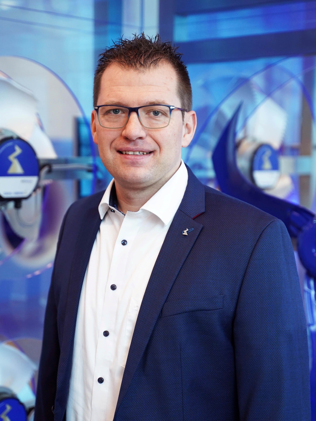 Vom Schulpraktikum bis ins Führungsgremium - KKA | Kälte Klima Aktuell ...